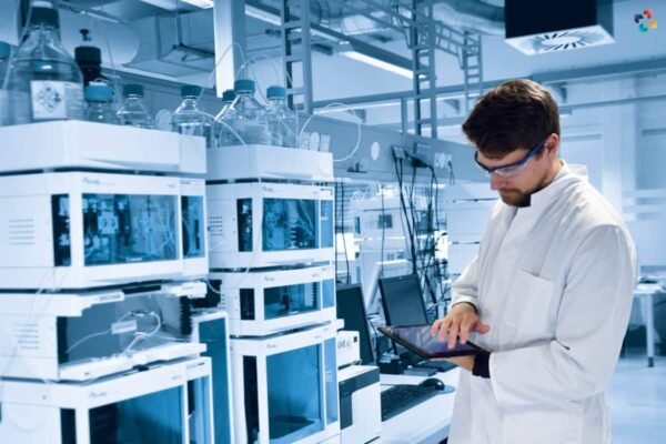 Supercritical Fluid Chromatography (SFC): Explores The Fundamentals ...